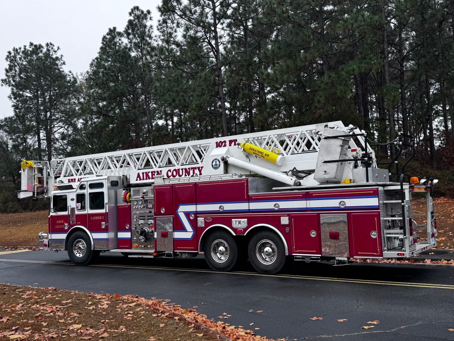 Fire crews respond to fire isolated to AC unit in Warrenville, SC
