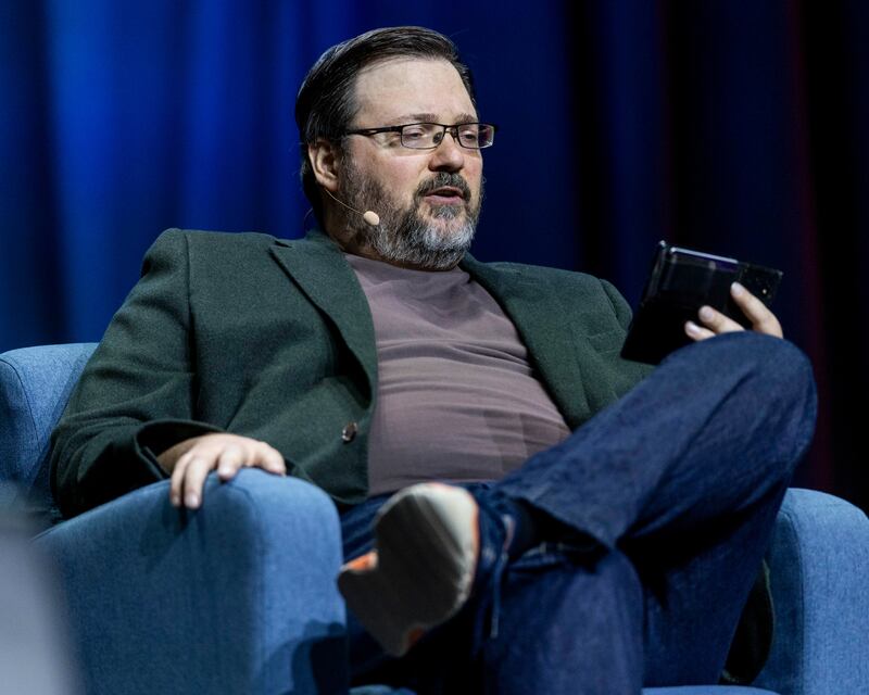 Brandon Sanderson announced a surprise new Cosmere novel. Here’s what ...