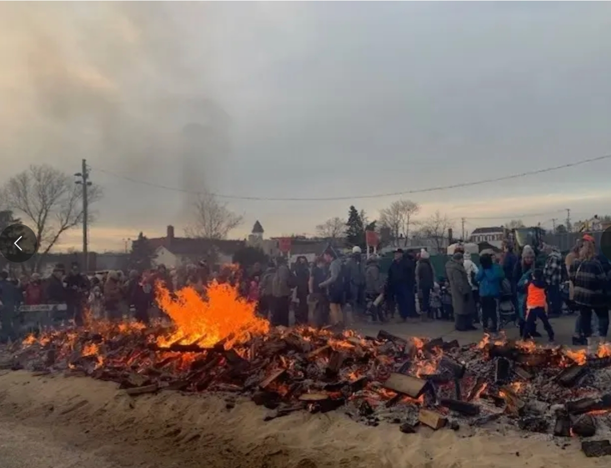 'Riverhead Holiday Extravaganza' brings town together to present day of ...