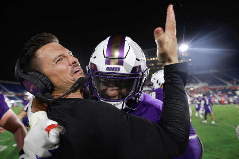 Is new UCLA coach Bob Chesney coaching James Madison today in Sun Belt ...