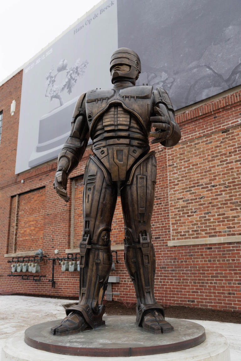 Part man, part machine, all RoboCop statue: After 15 years, Detroit ...