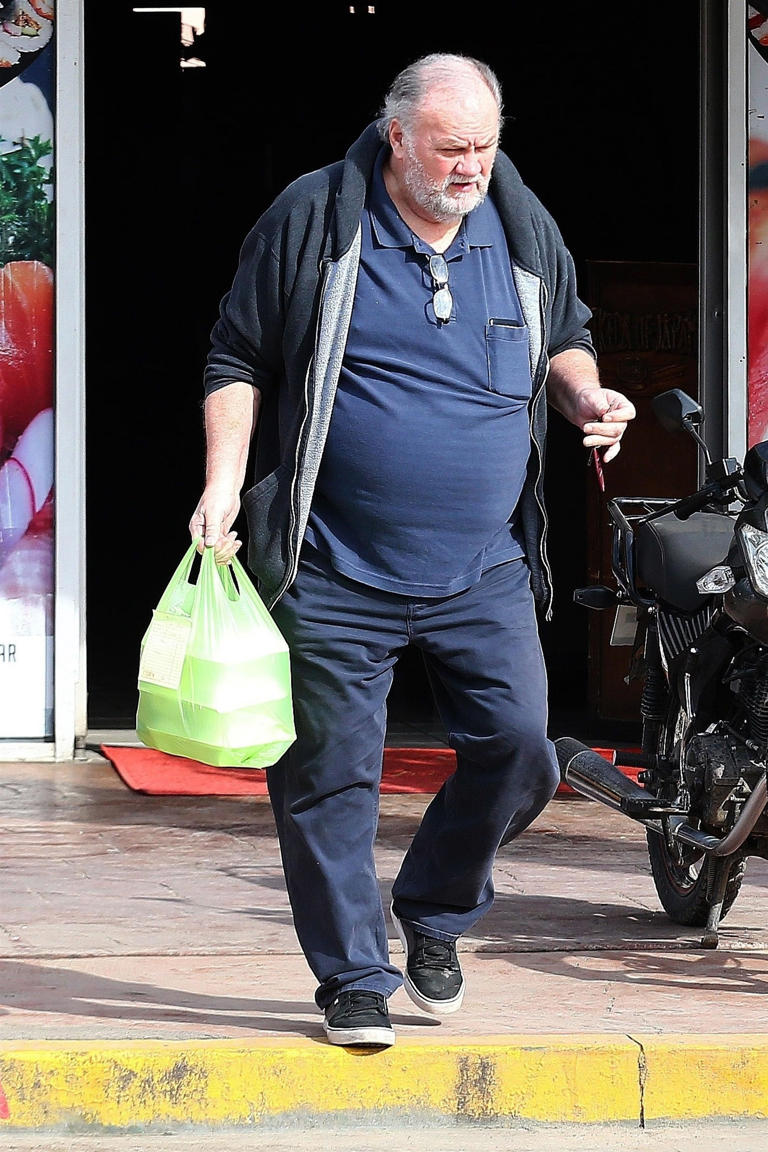 Meghan Markle reached out to estranged dad Thomas following his ...