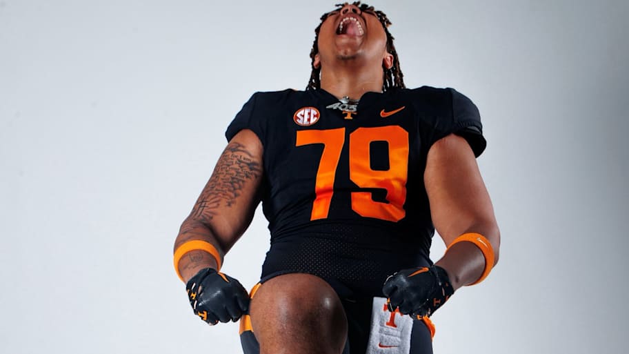 National analyst evaluates 5-star OL and Tennessee football signee ...