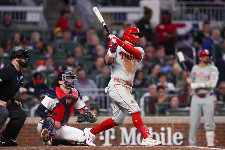 Mets target re-signs with division rival on mammoth $150 million deal