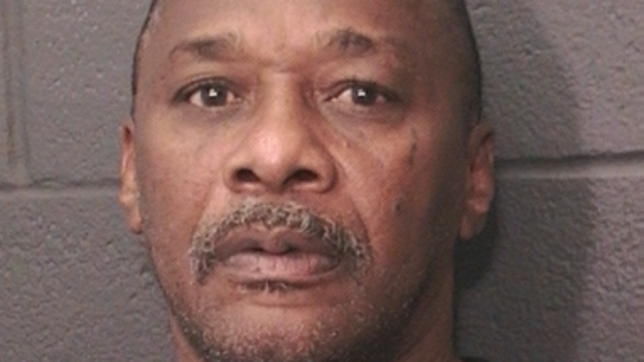 Man wanted in Houston, accused of indecency with child
