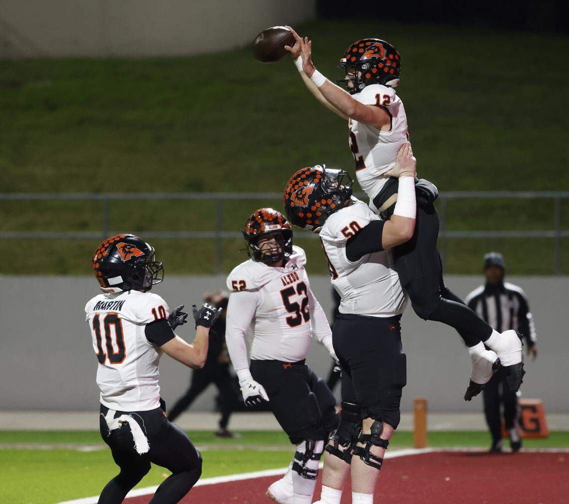 State-wide UIL Semifinal football pairings: See when and where teams ...