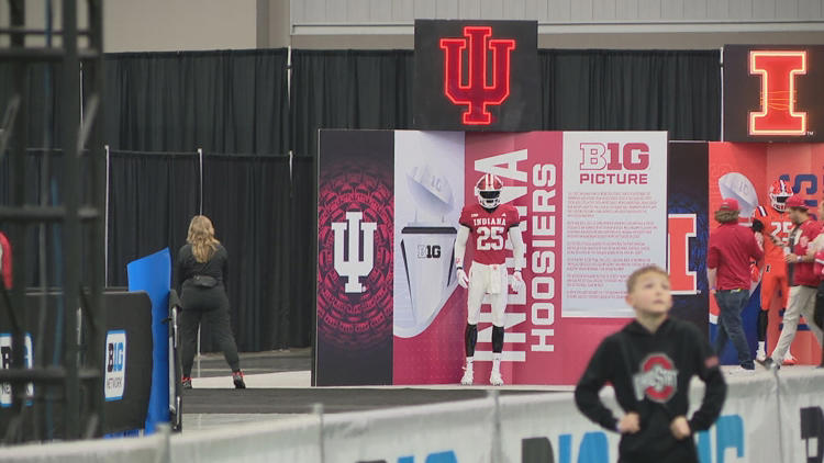 Football fans kick off Big Ten weekend early at Fan Fest