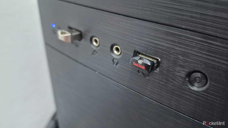 5 reasons why I'll never get rid of my USB sticks, and neither should you