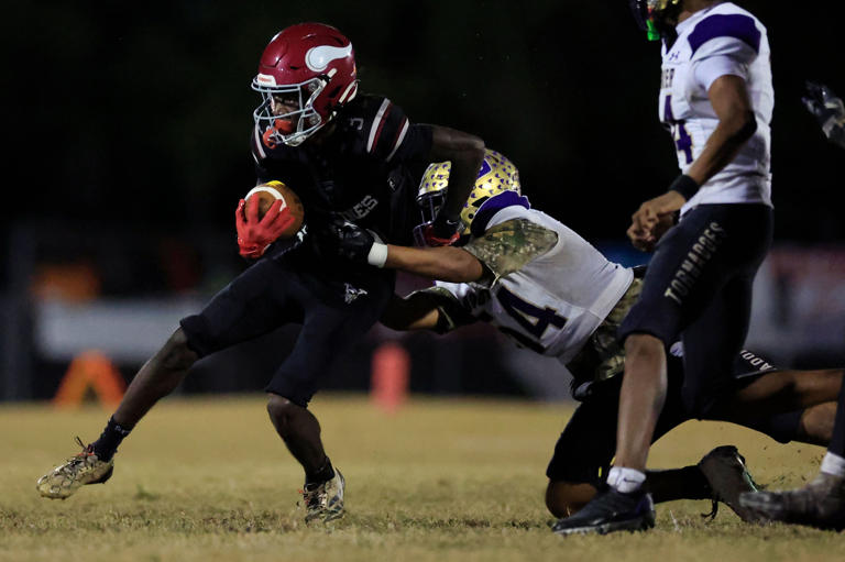 Raines stifles Booker, advances to FHSAA Class 3A football final