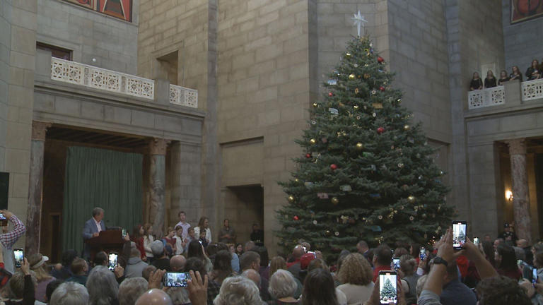 Senator calls for change in new Christmas event policy