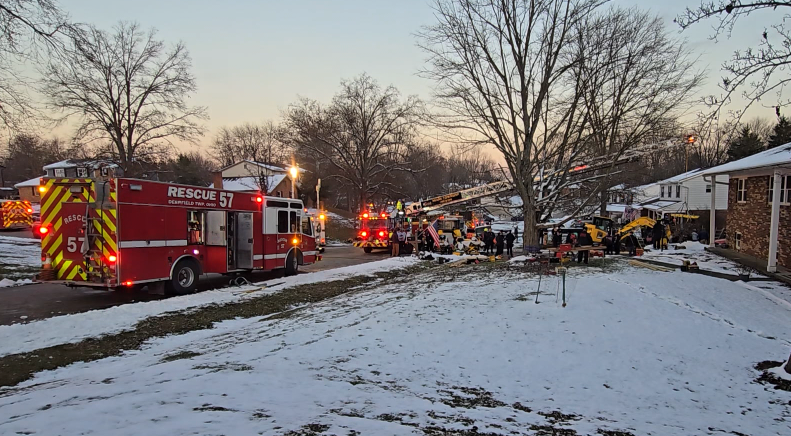 1 dead after trench collapse left 3 people trapped in Miami Township