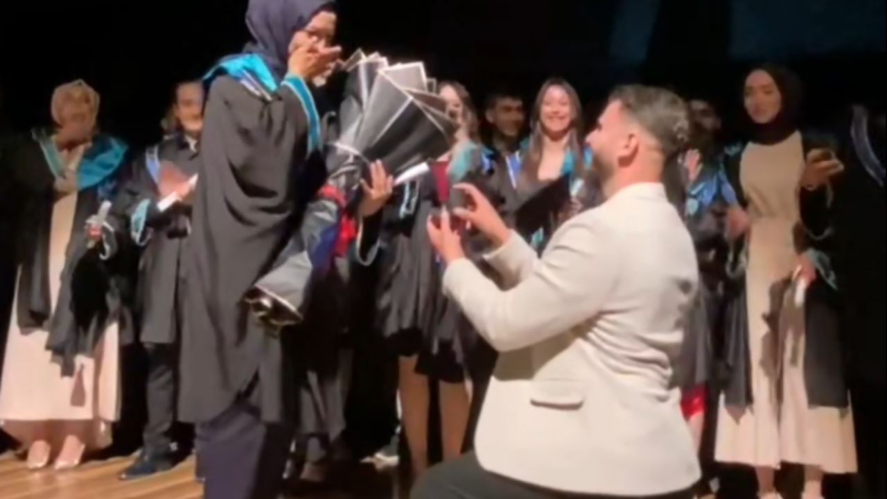 Woman is stunned by a heartfelt marriage proposal that adds new meaning ...
