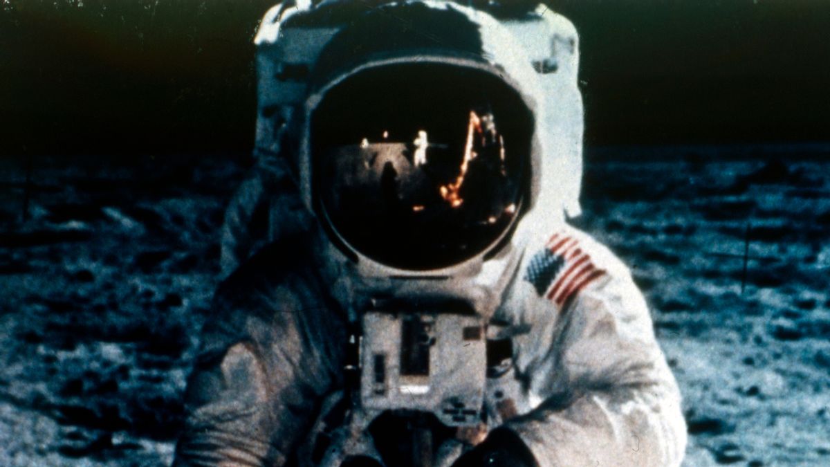 NASA didn't drop 'bombshell' admitting moon landing was a hoax