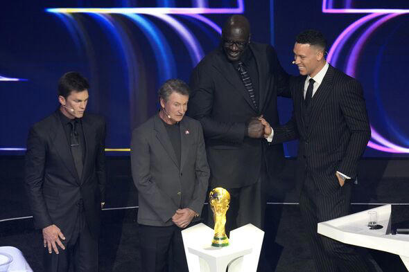 Wayne Gretzky shows Donald Trump where his loyalties lie after Canada ...