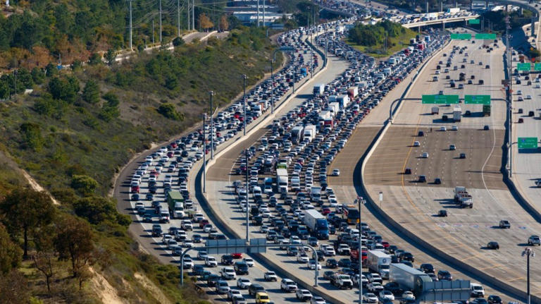 All lanes on I-5 reopen near Del Mar Heights after being closed for hours