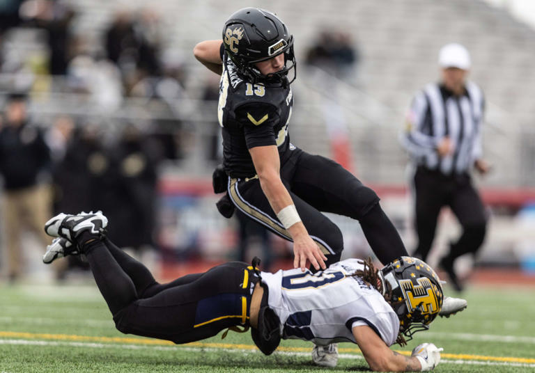 Southern Columbia returns to form, runs over Farrell for PIAA 2A ...