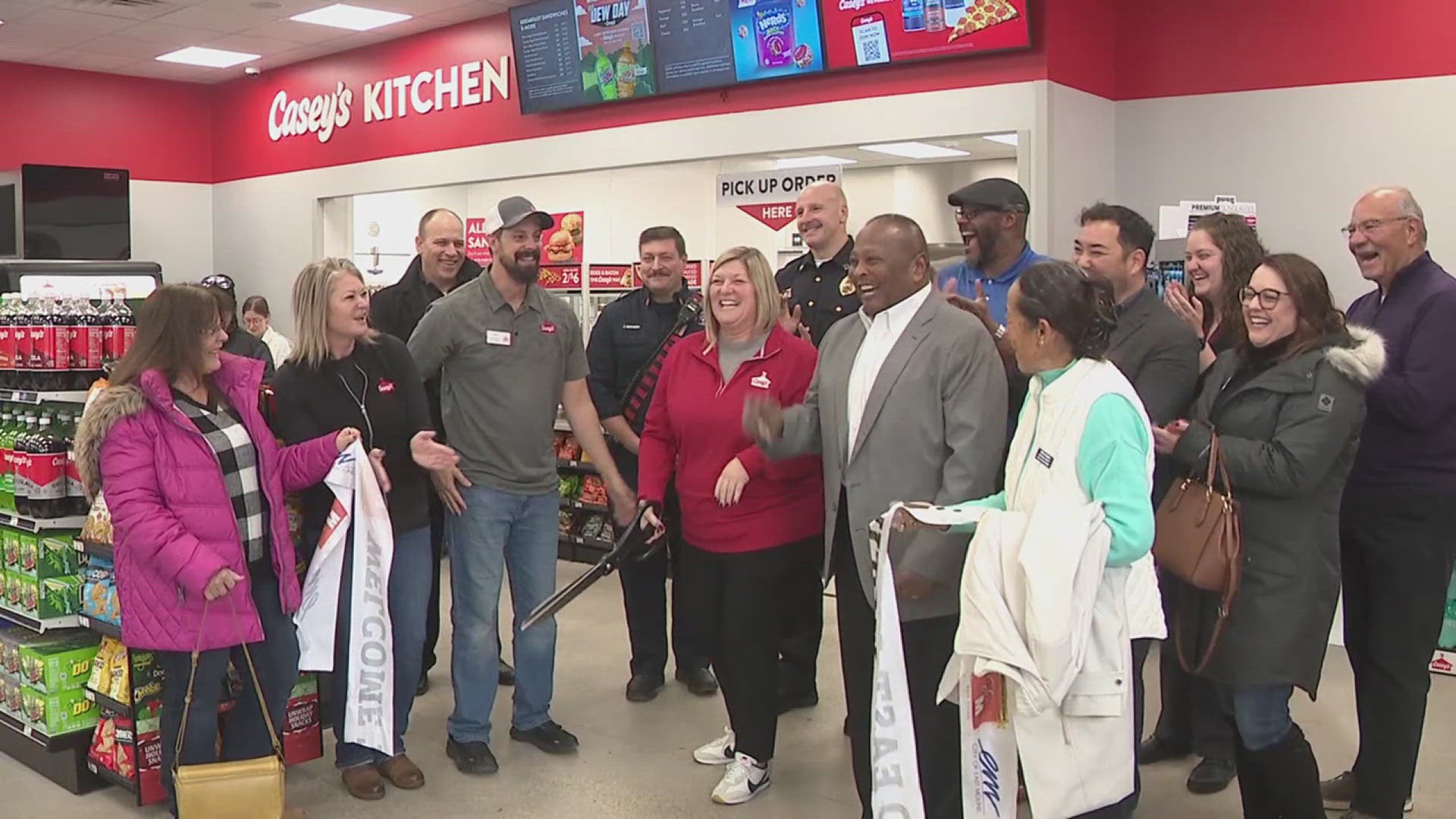 Casey's General Store opens in East Moline