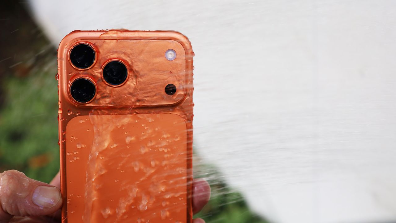 Phones are boring? Here are 4 cool things that happened this year in phones