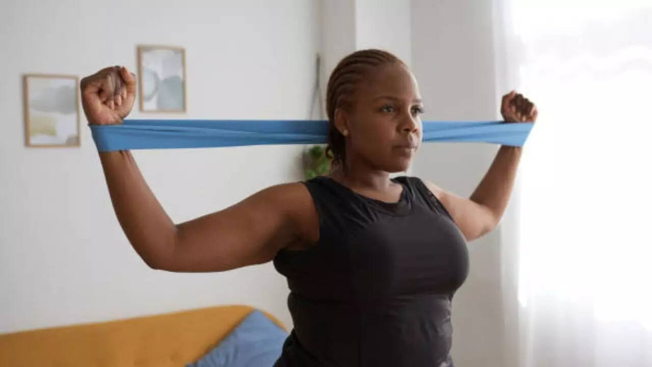 6 resistance band exercises to fix posture quickly at home