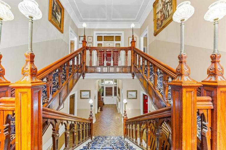 Step inside the North Leeds period home with showstopping Henry VII ...