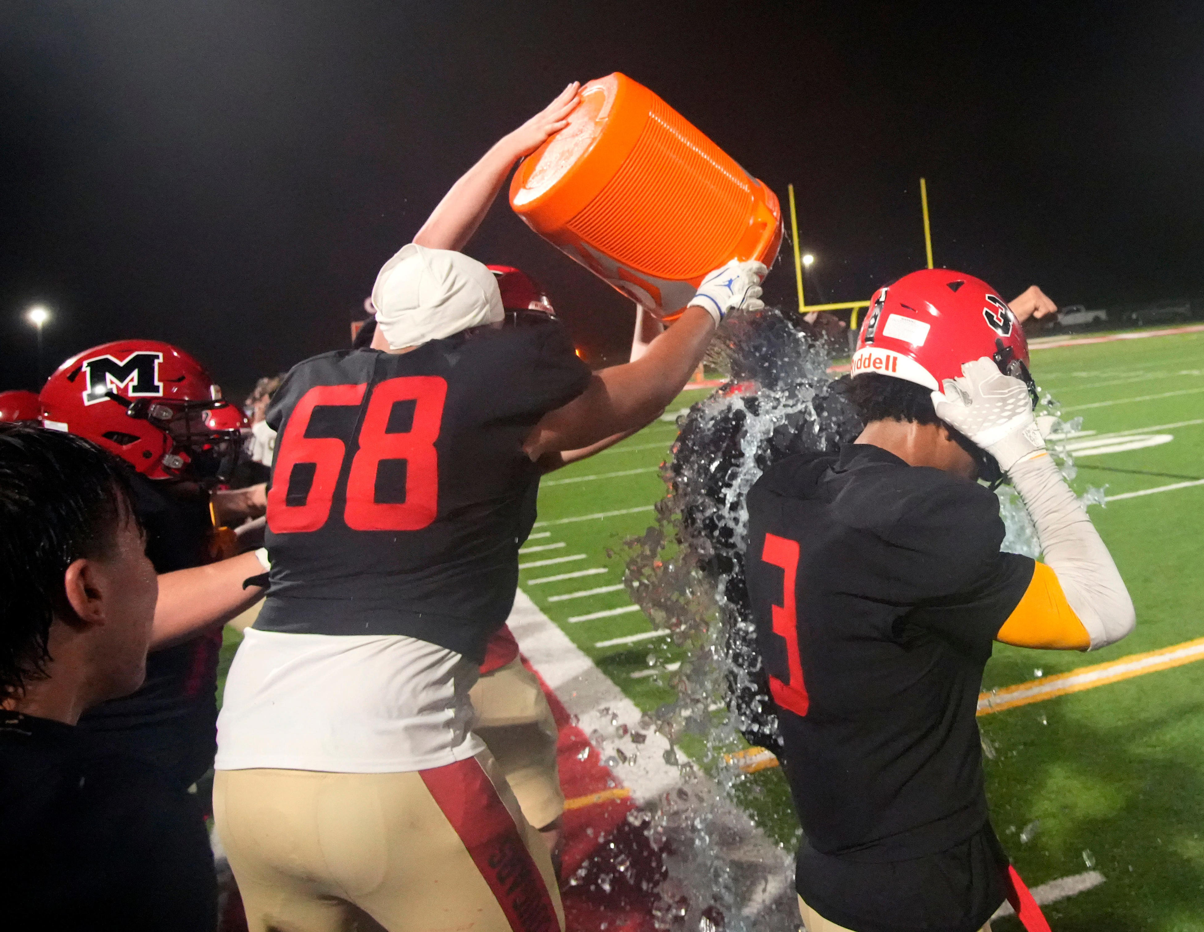 Mooney advances, Booker and Venice lose on road. Semifinal football updates