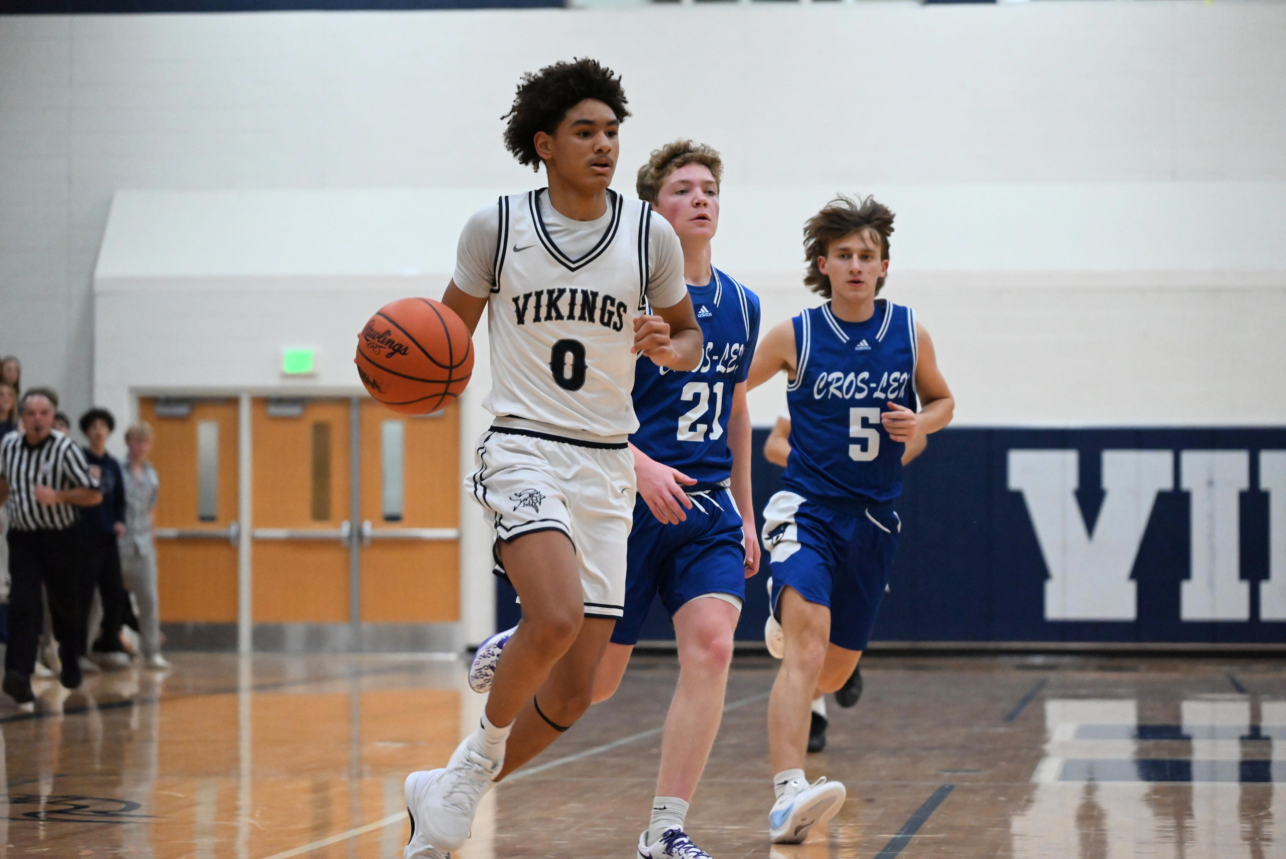 Marysville boys basketball scores season-high 72 points in road win