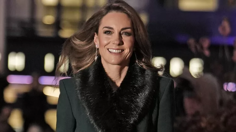 Η Kate Middleton εμφανίστηκε με το απόλυτο festive look στο Together at ...