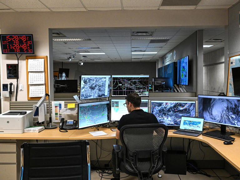 How did AI do at forecasting this year's hurricane season?