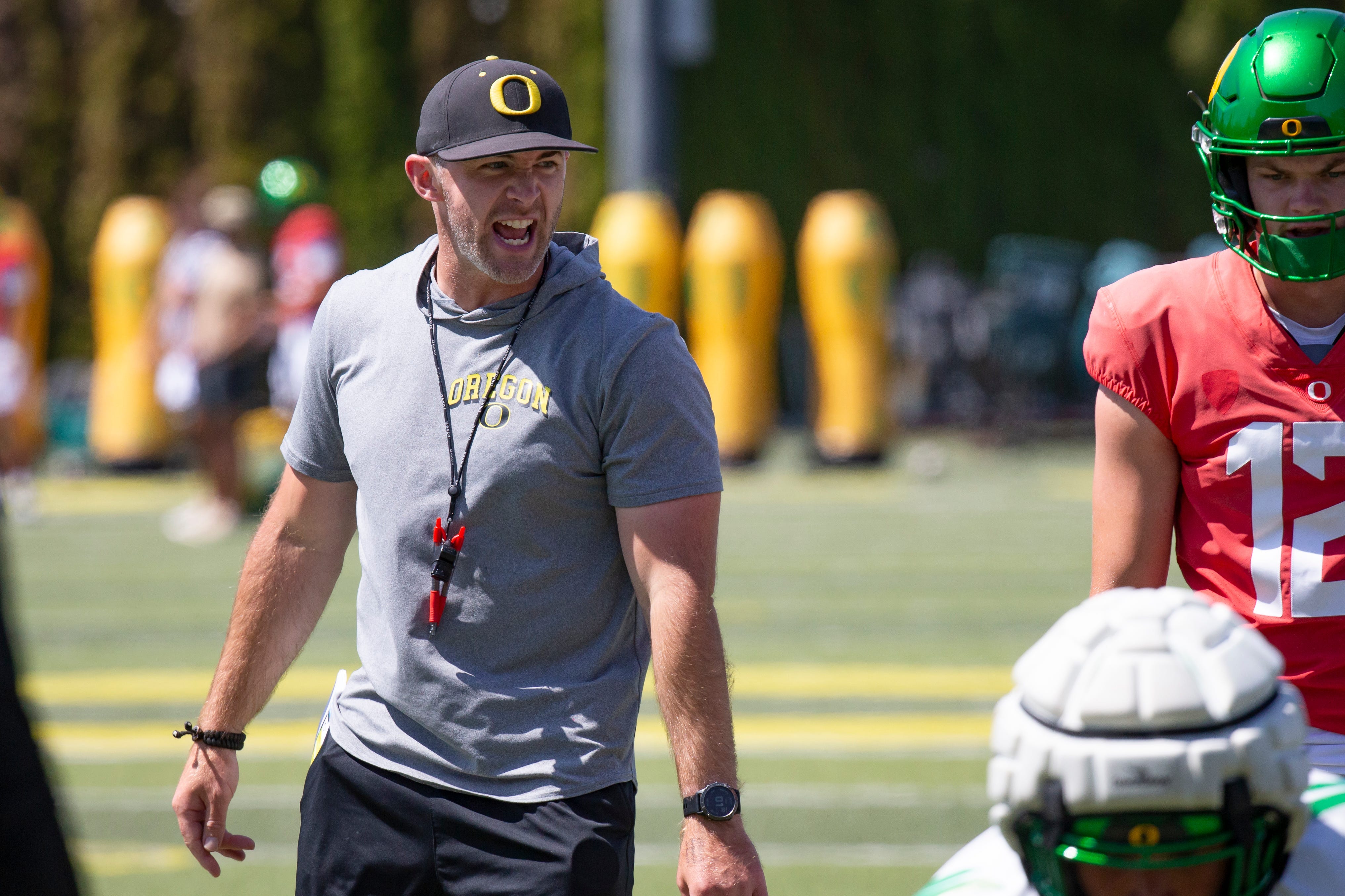 Drew Mehringer, Chris Hampton promoted to lead coordinators for Oregon