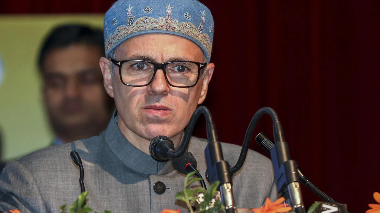 ‘On life support’: Omar Abdullah flags INDIA bloc crisis after Bihar ...