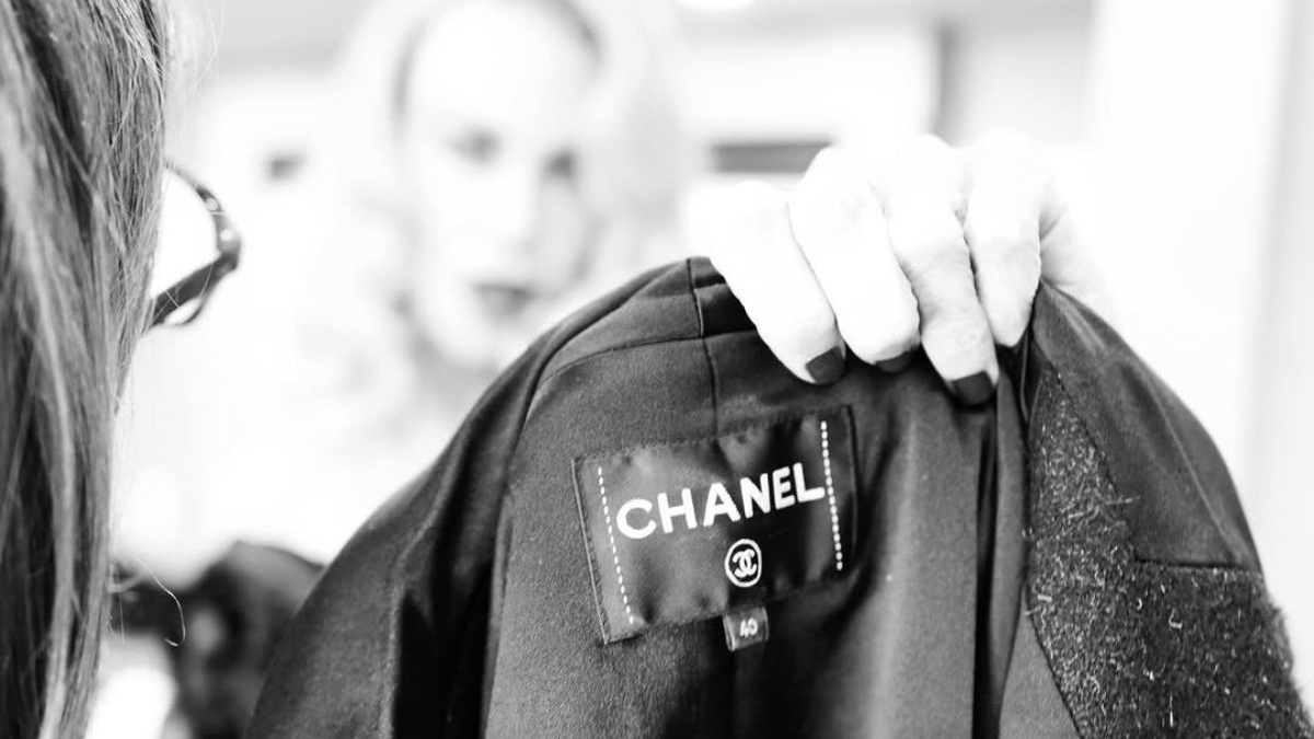 What makes a woman truly elegant? 8 essential traits, according to Coco ...