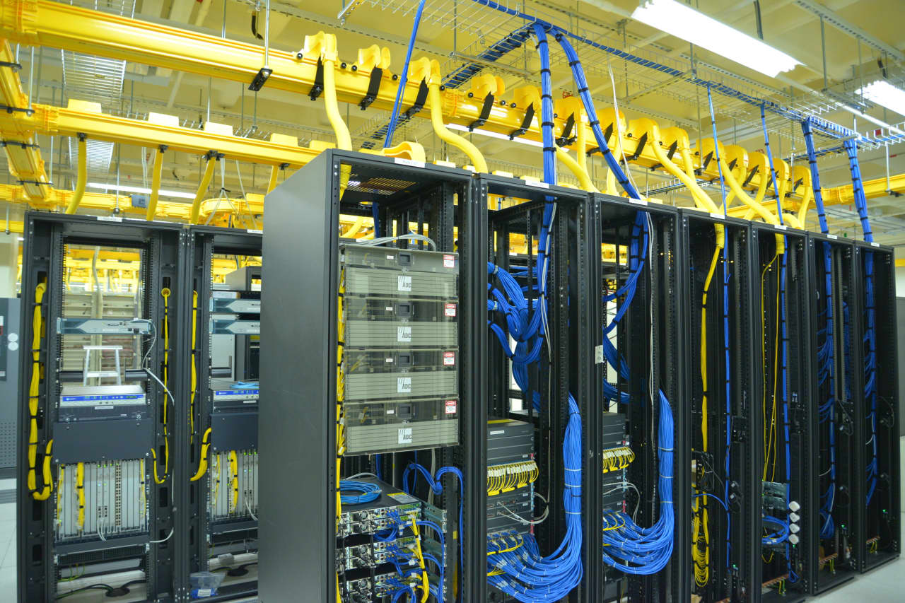 3 stocks set to benefit as Elon Musk’s xAI expands its huge data center