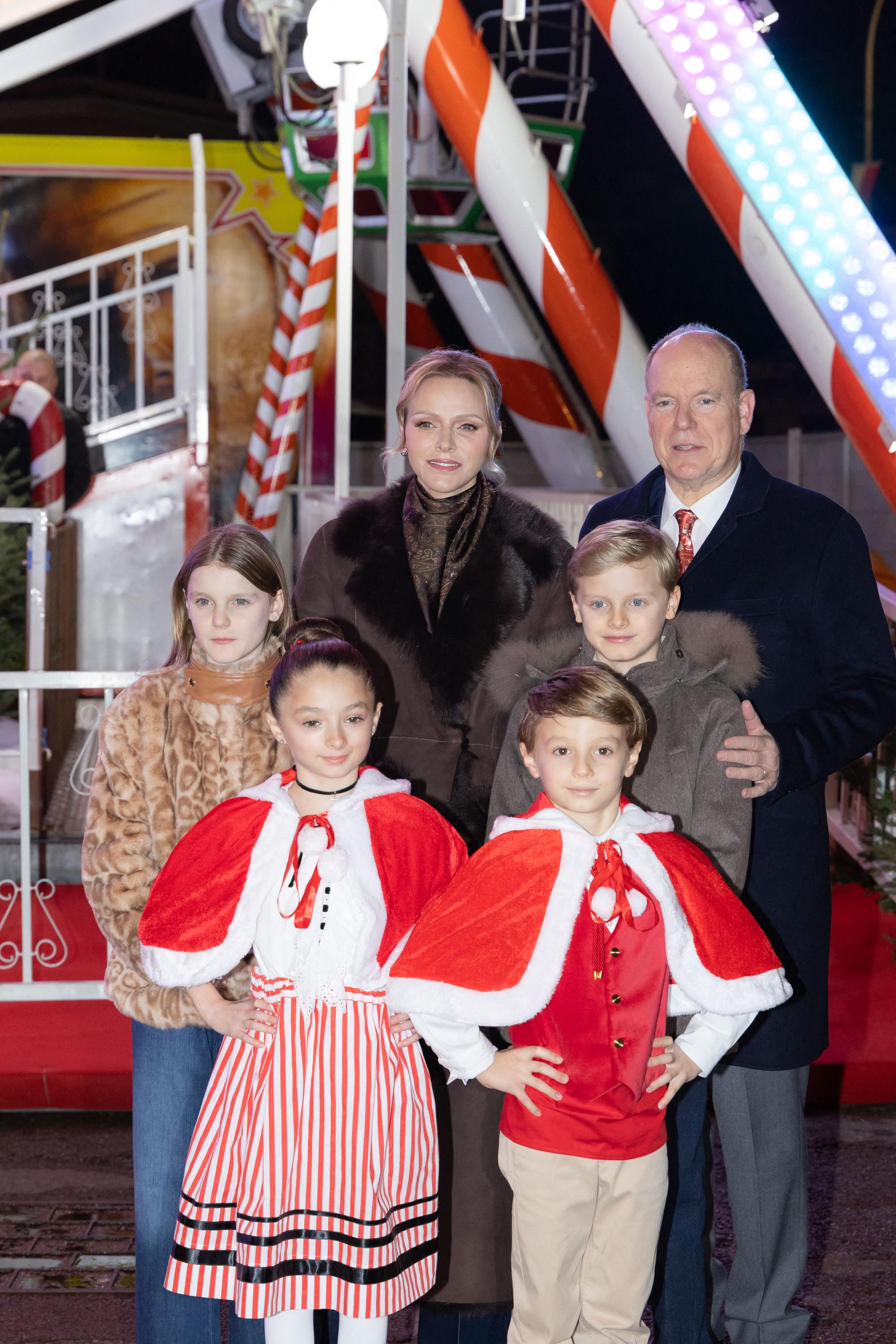 Lovée dans un manteau léopard Chloé, Gabriella de Monaco prouve qu’elle ...