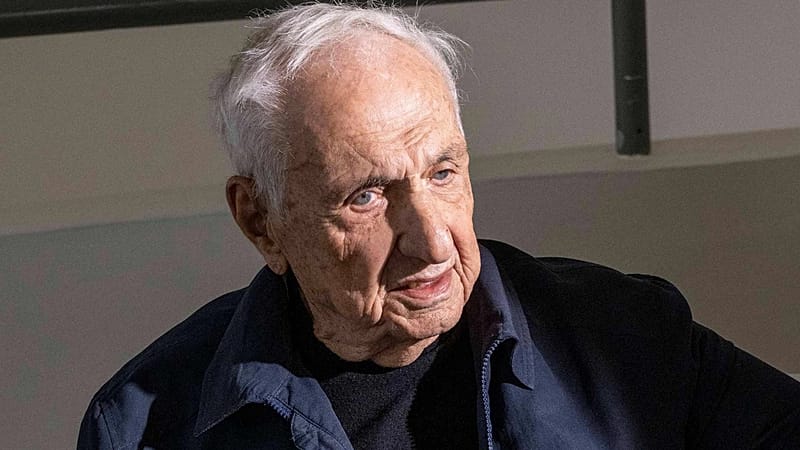 Απεβίωσε ο εμβληματικός αρχιτέκτονας Φρανκ Γκέρι που σχεδίασε το ...