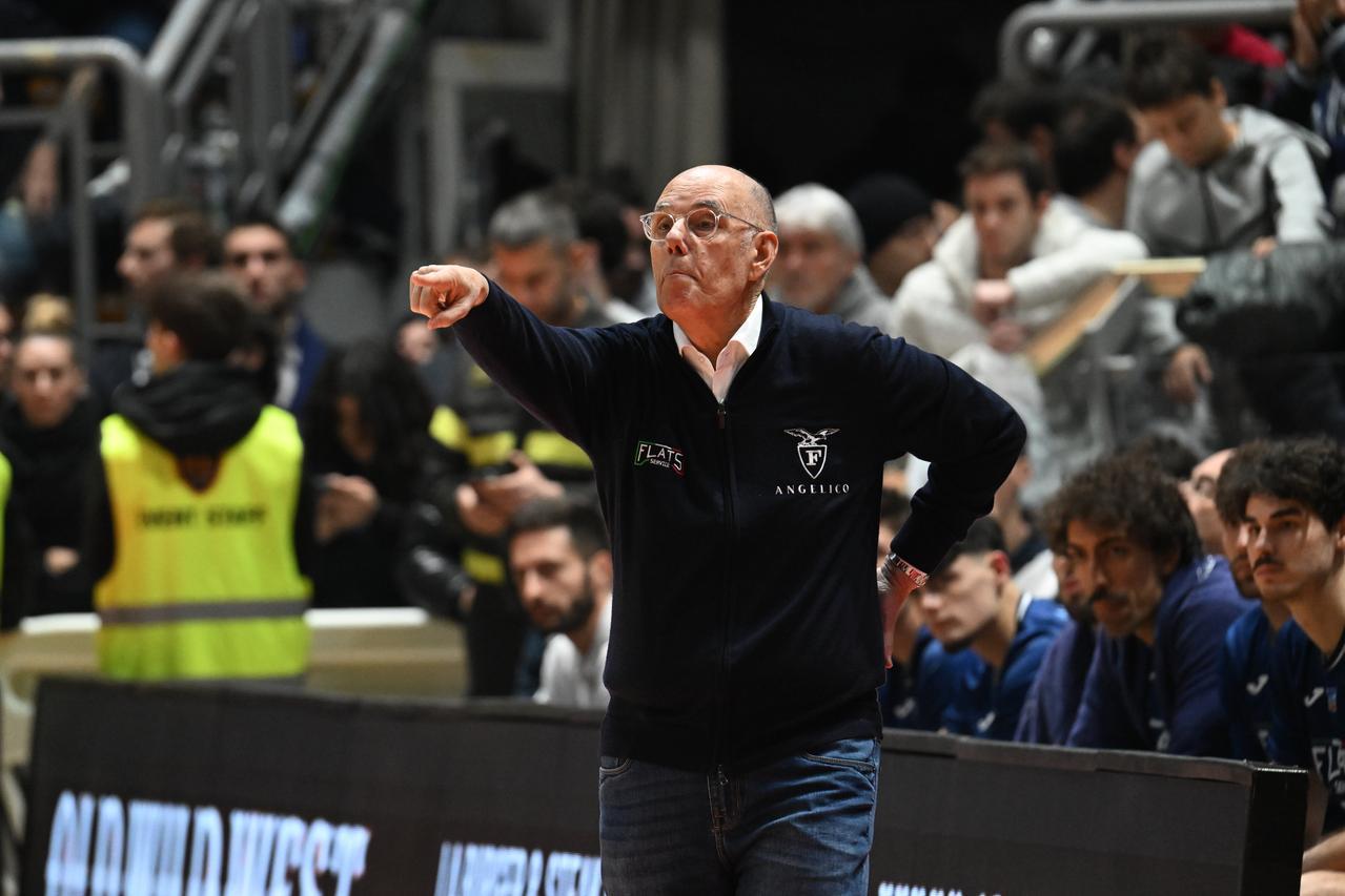 Guaio Fortitudo. La difesa di Caja non graffia? L’Aquila fatica