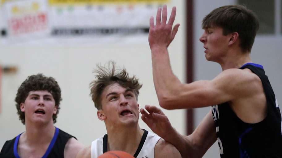 Wisconsin high school boys basketball final scores, results — December ...