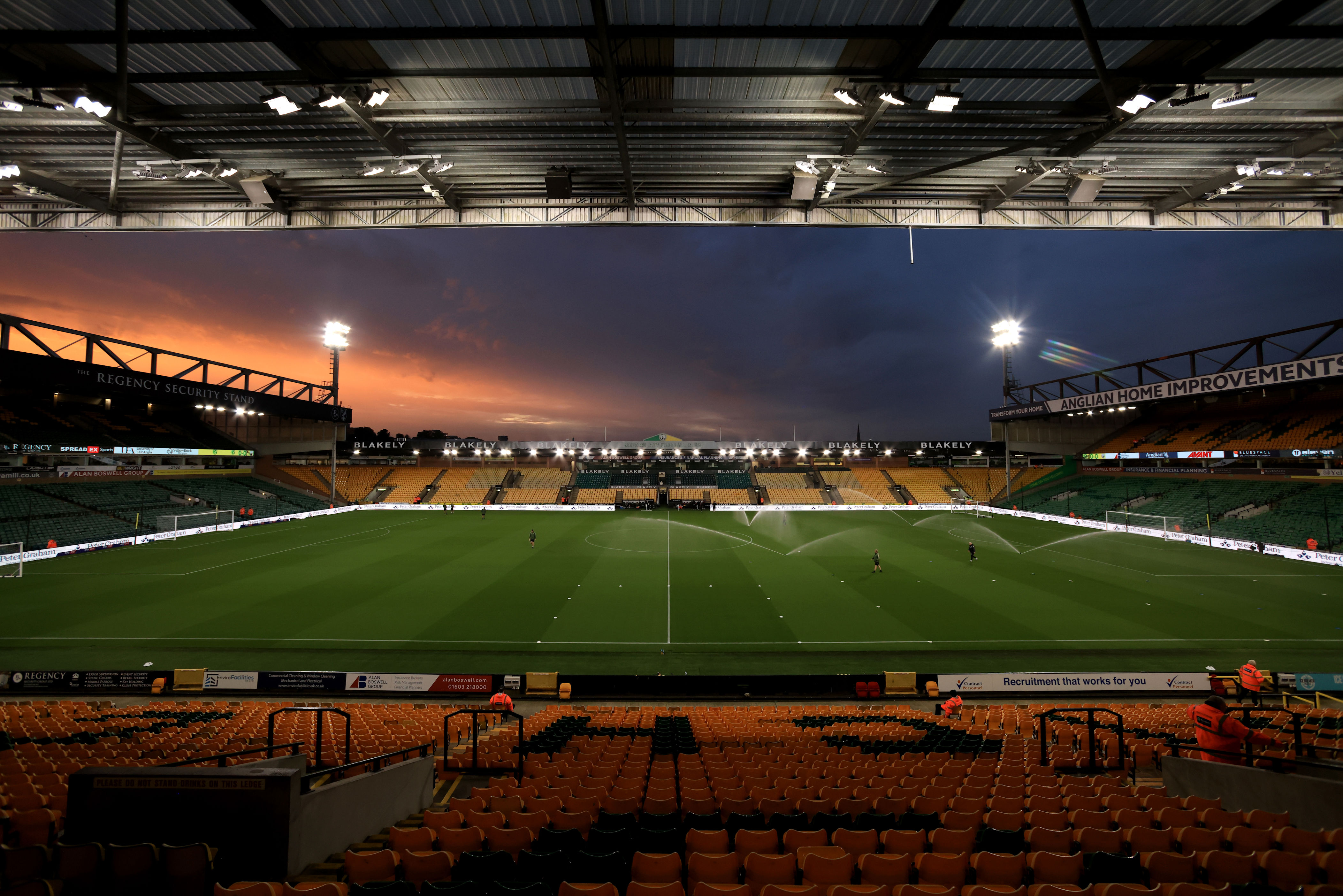 English Championship club 'assess' transfer move for West Ham United ...