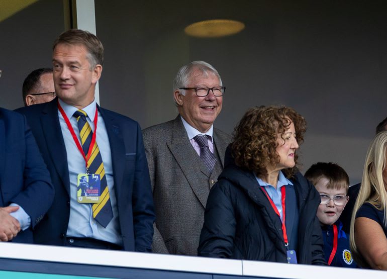 Sir Alex Ferguson üzent a Liverpool vezetőségének