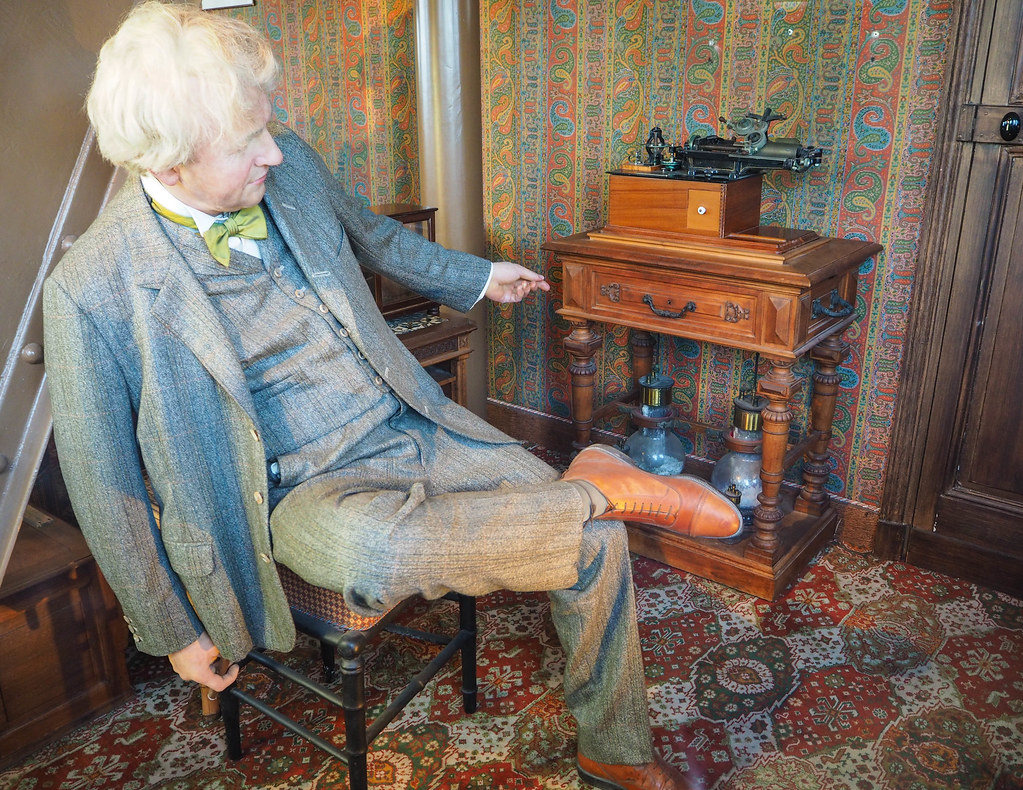 Hidden rooms inside famous landmarks