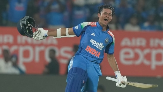 India vs South Africa 3rd ODI live score: Yashasvi Jaiswal's century ...
