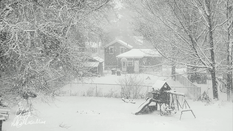 Winter-feeling weekend in CNY with a couple batches of light snow