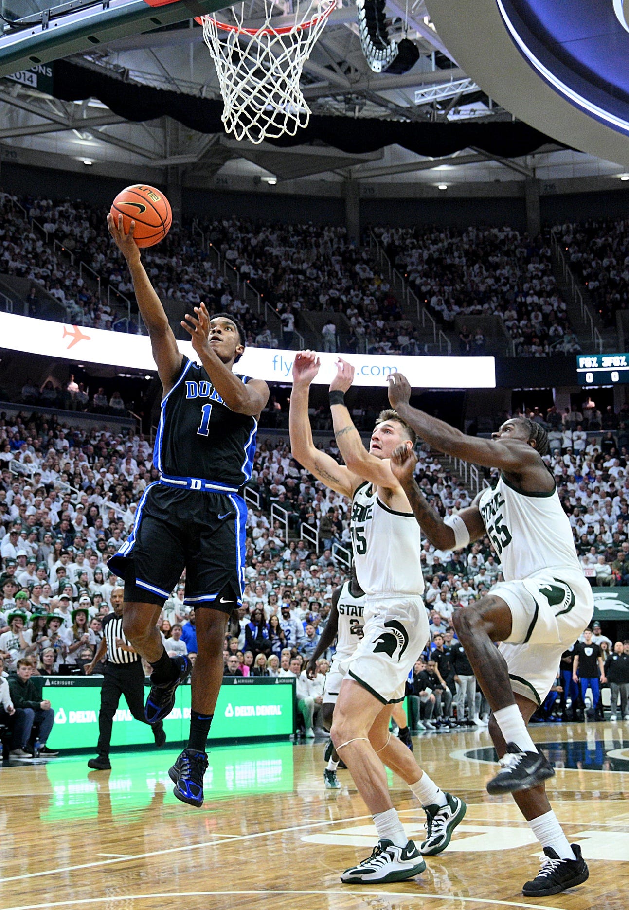 Duke basketball holds on to take down Michigan State — scores, highlights