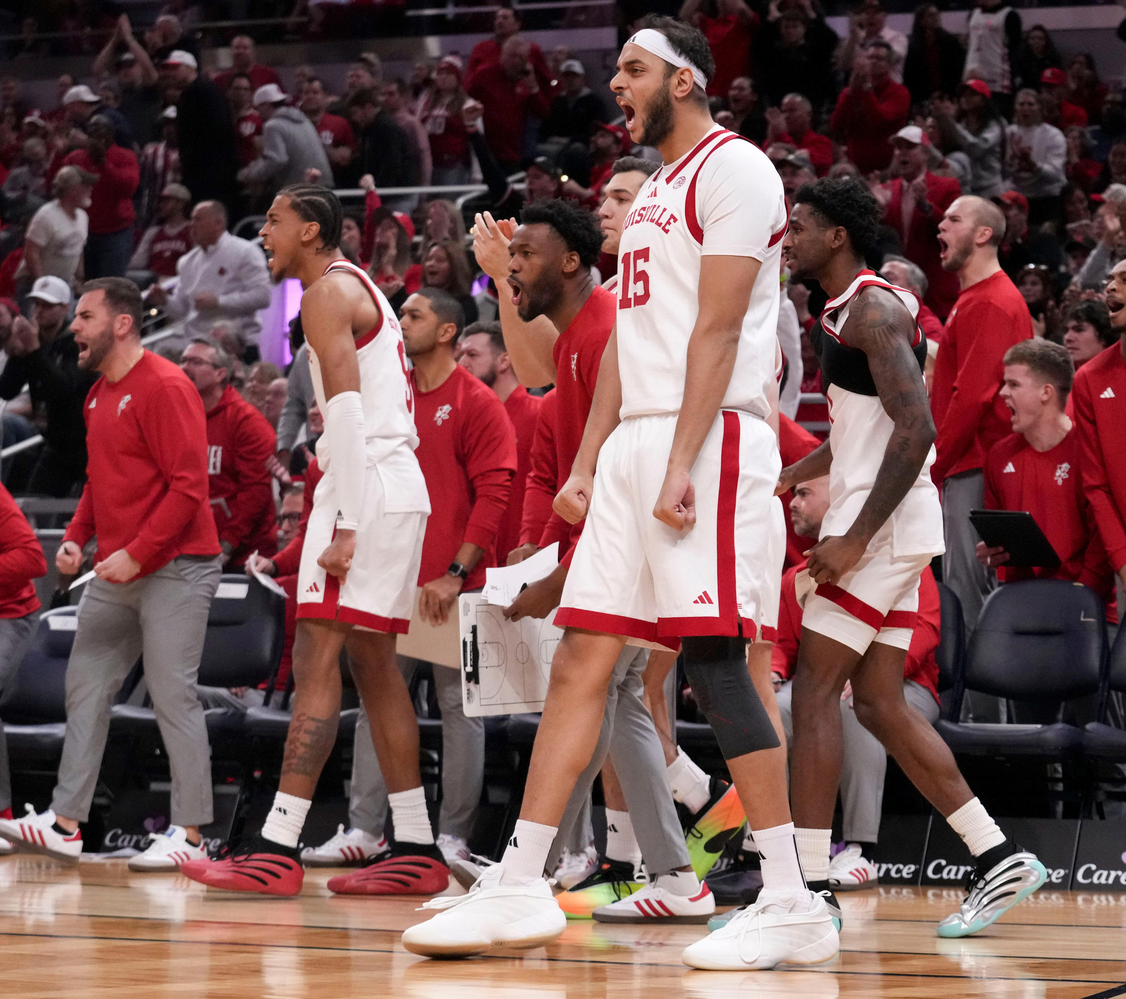 Louisville basketball defense leads way in bounce-back win vs. Indiana