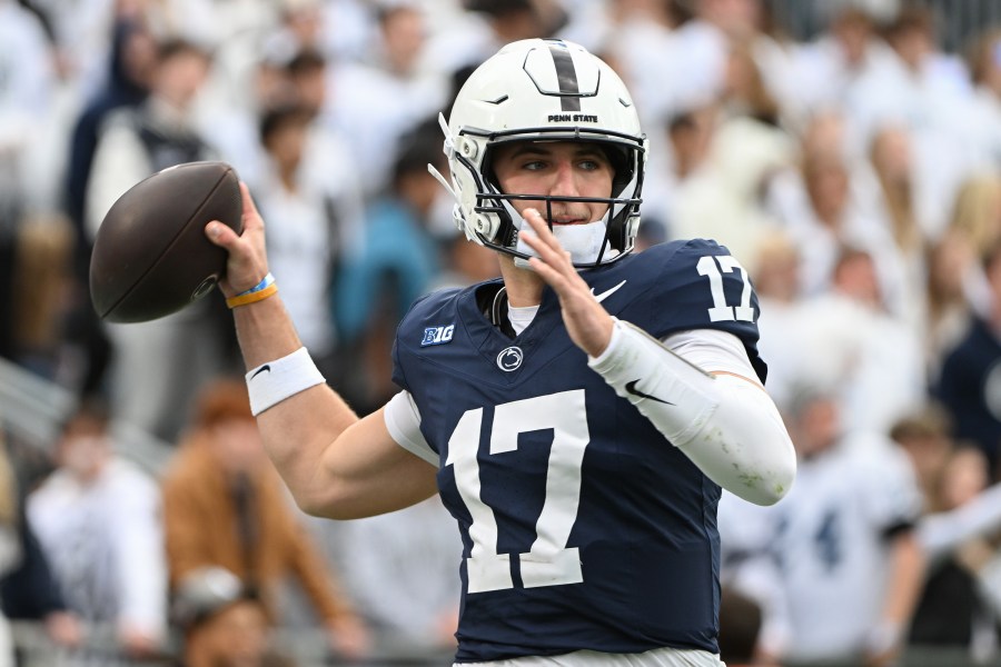Penn State football playing in Pinstripe Bowl