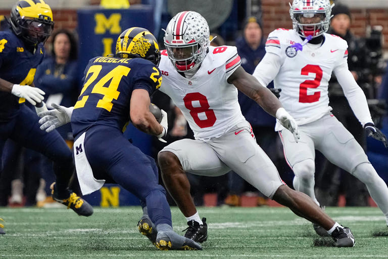 When is College Football Playoff selection show? Bracket reveal time