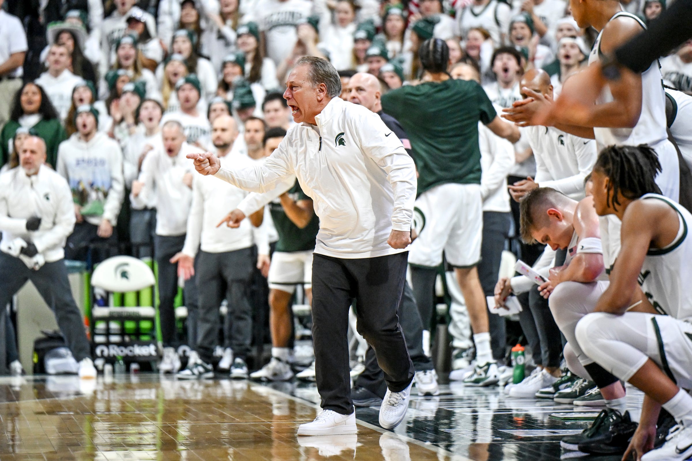 Michigan State makes Tom Izzo highest-paid basketball coach in Big Ten