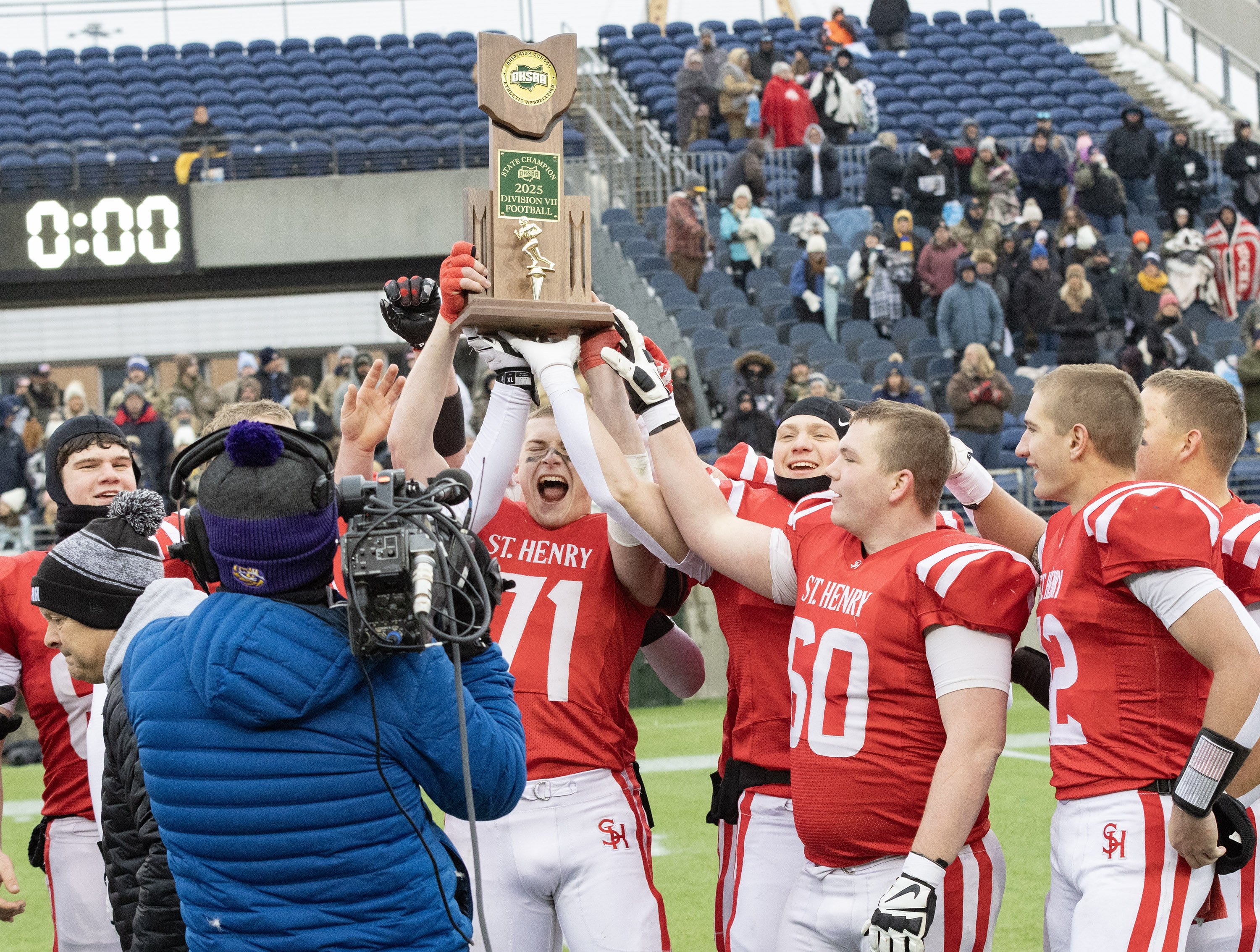 Ohio high school football playoffs scores, 2025 OHSAA state ...