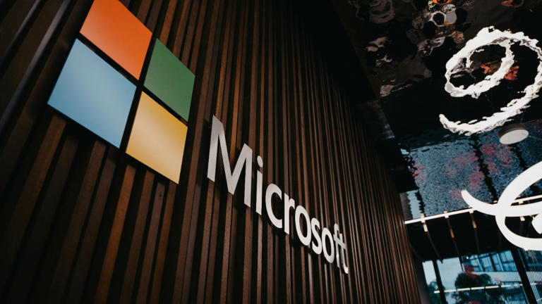 Microsoft halves AI sales targets after reps miss quotas