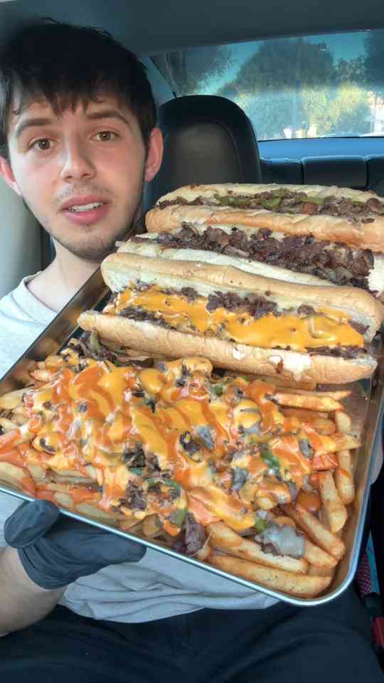 Halal wagyu Philly cheesesteak feast! 🤤🔥