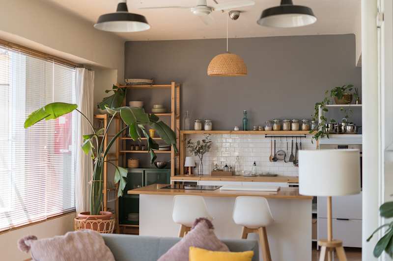 This kitchen cabinet color can kill your home's resale value, according ...